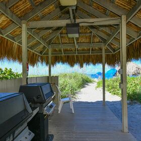 Veranda Beach Club | RedWeek