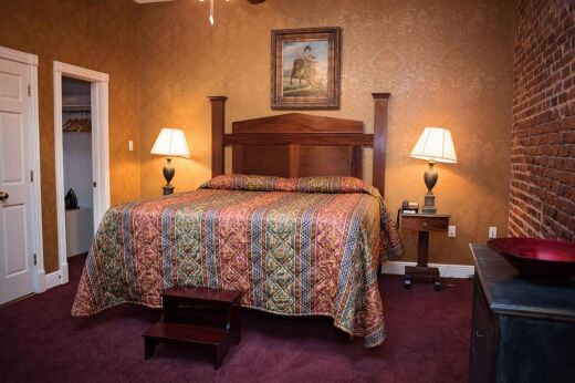 Quarter House | RedWeek