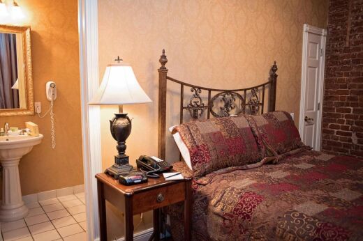 Quarter House | RedWeek