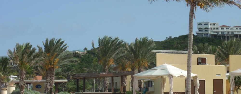 Dawn Beach Club | RedWeek